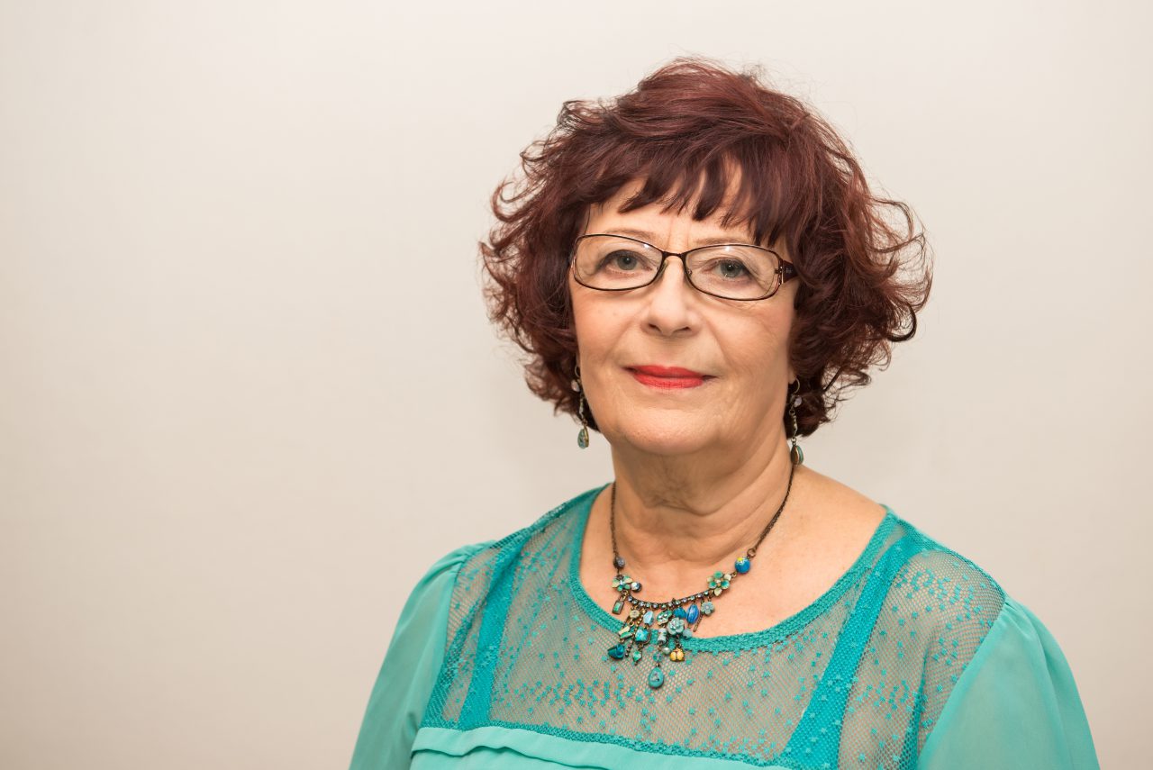 Anne Erm recieves an award of meritorious culture person - Festival ...