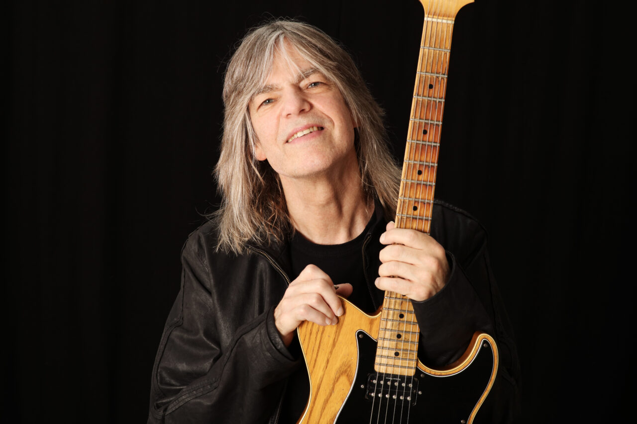 MIKE STERN BAND feat. Dennis Chambers, Leni Stern, Bob Franceschini ...